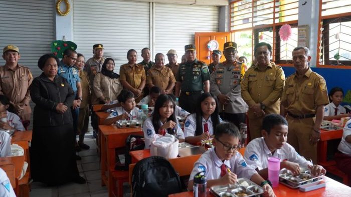 4 Provinsi di Wilayah Papua Telah Laksanakan Program Makan Bergizi ...