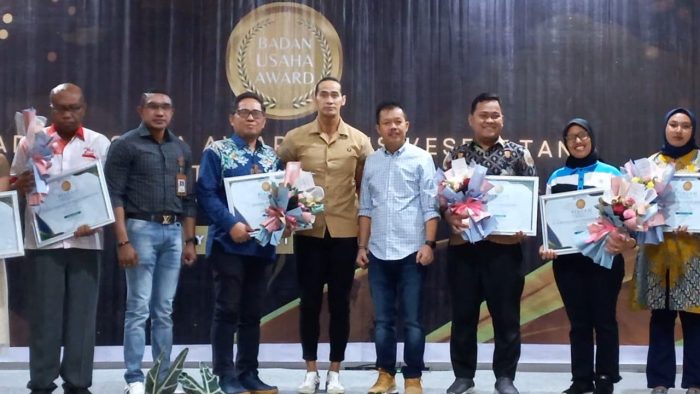 Ratusan Badan Usaha di Wilayah XII Terima Penghargaan dari BPJS Kesehatan - Redaksi Potret